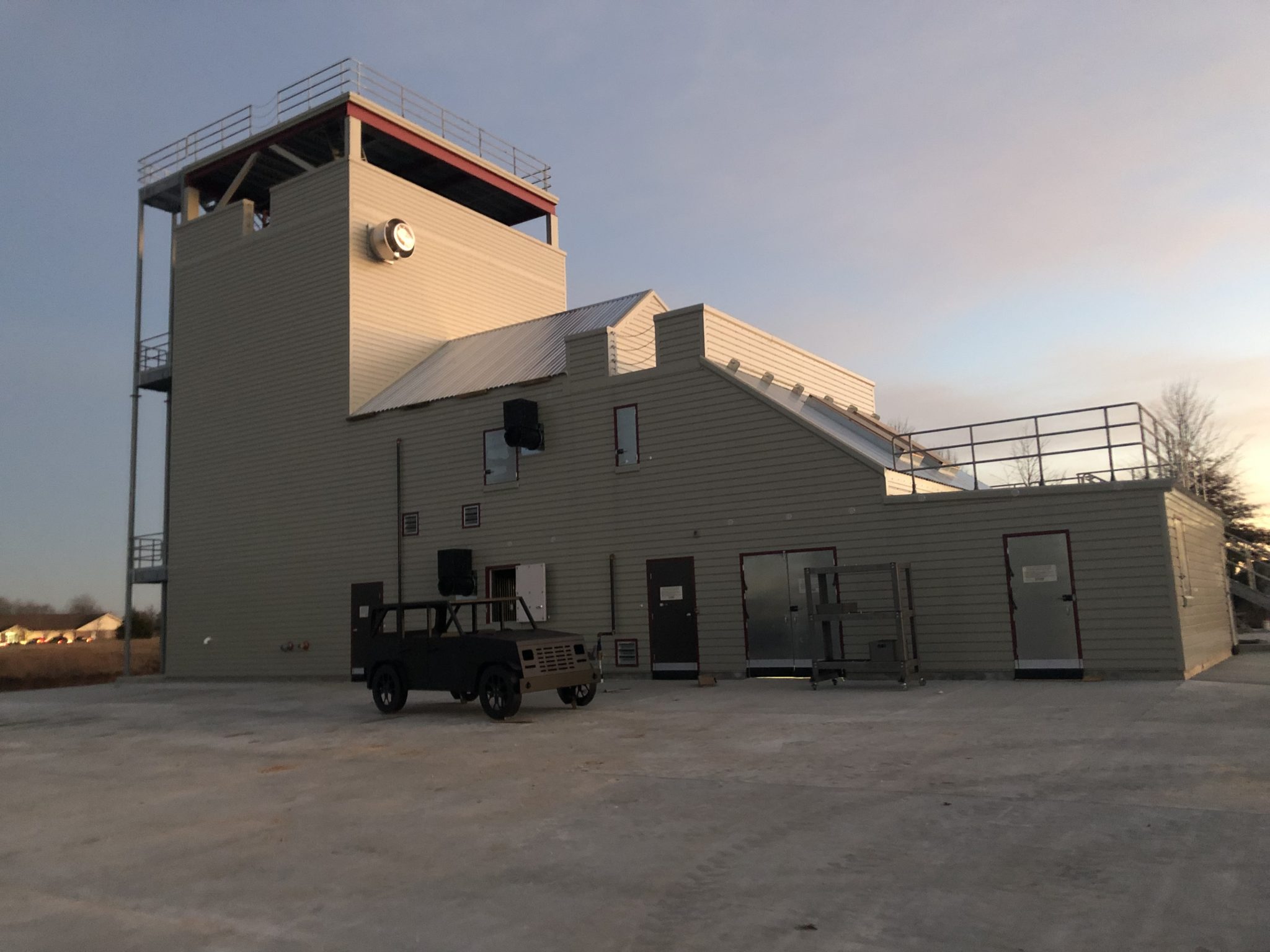 SUV Fire Props – Symtech